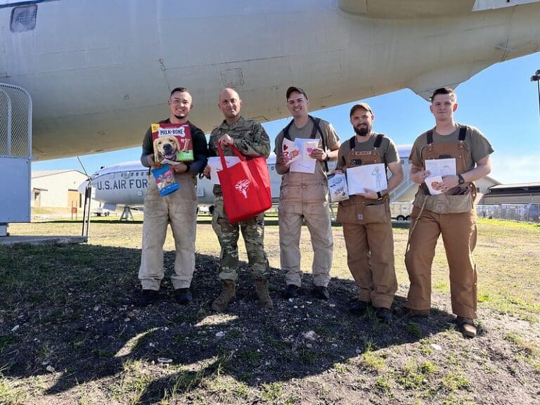 Volunteer to Support Our MIlitary for Valentine's Day