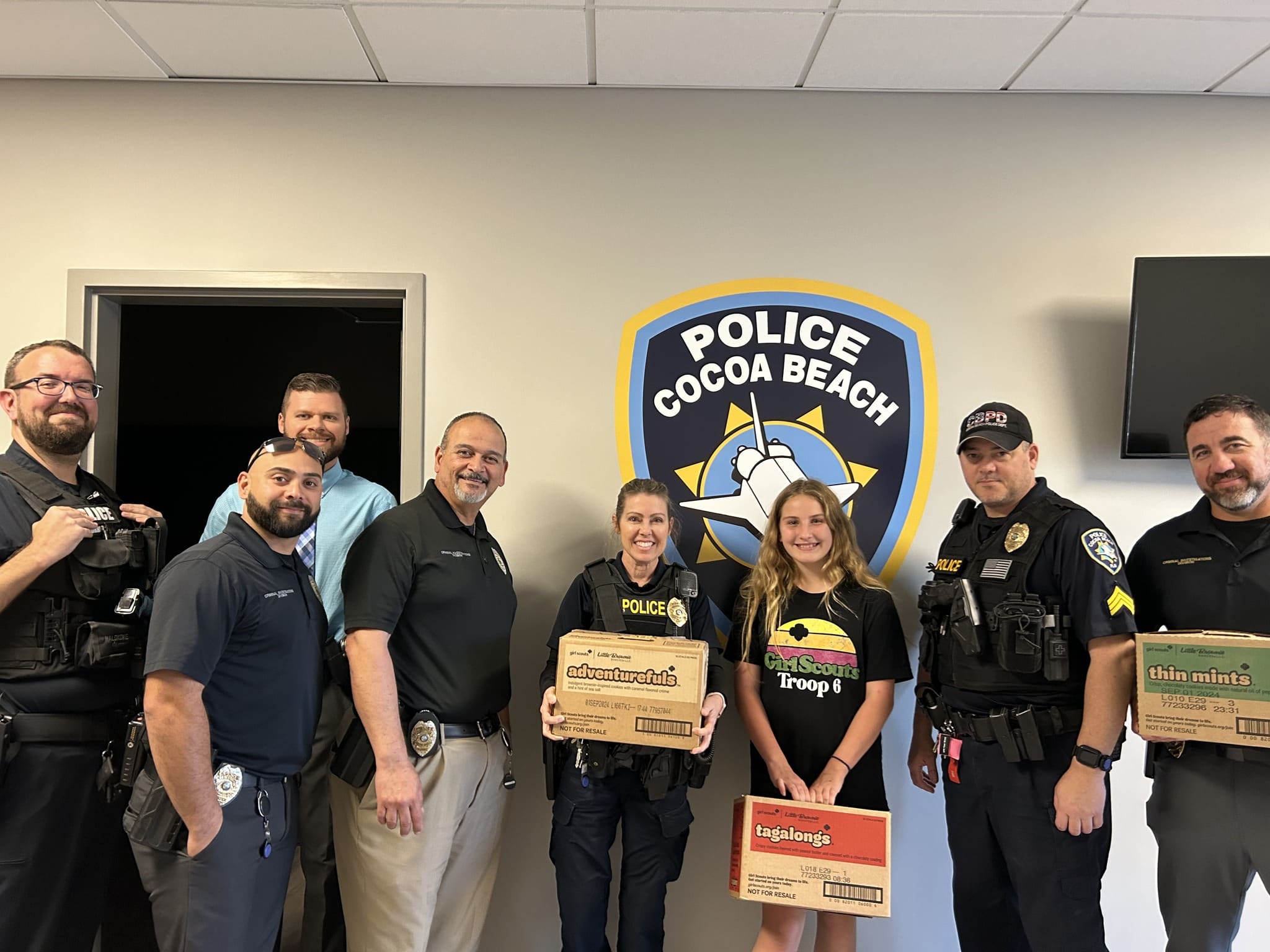 Girl Scouts donate over 50,000 packages of Cookies to hometown heroes ...