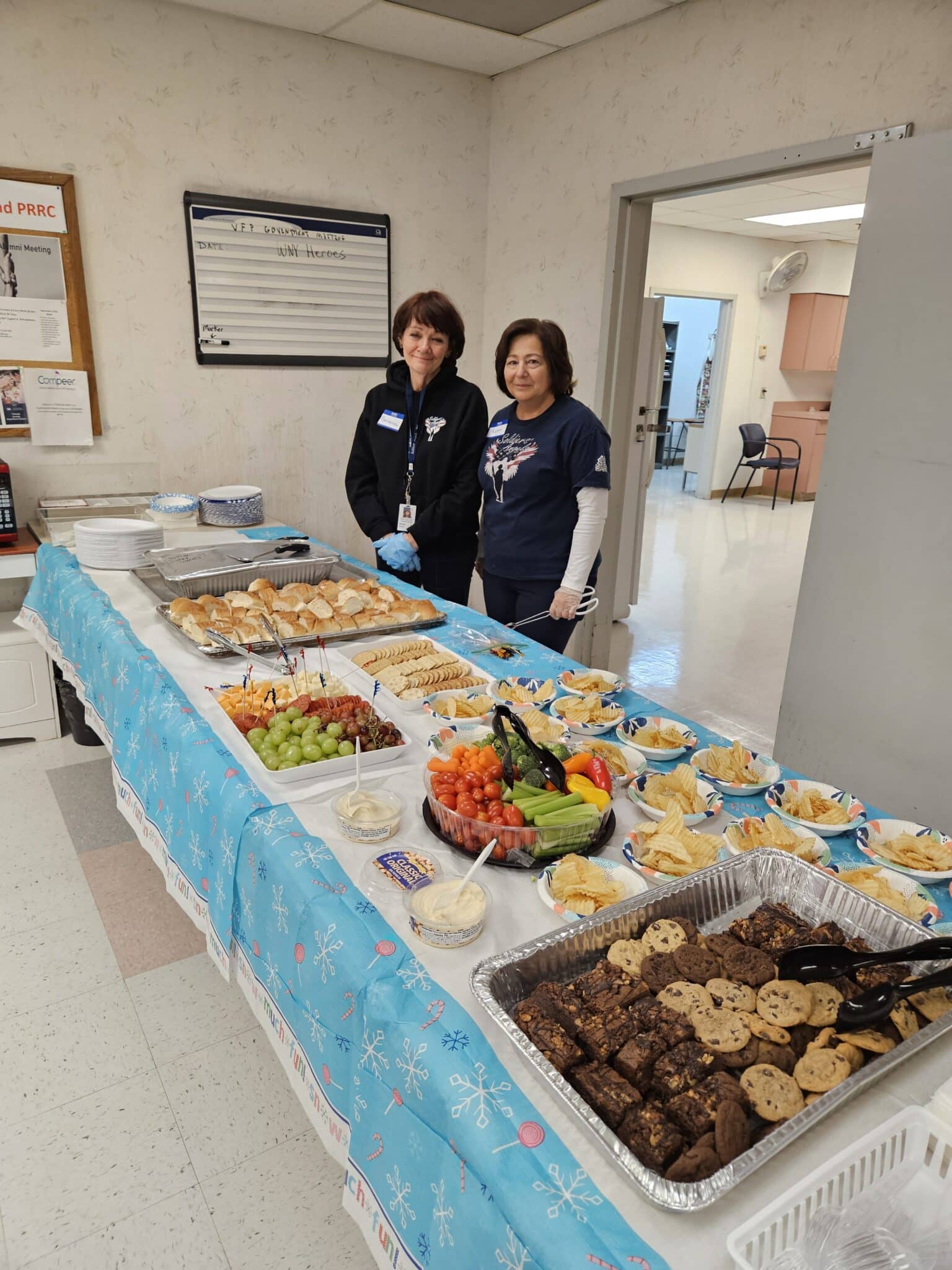 A Salute to Volunteers for National Salute to Veterans Patients Week ...